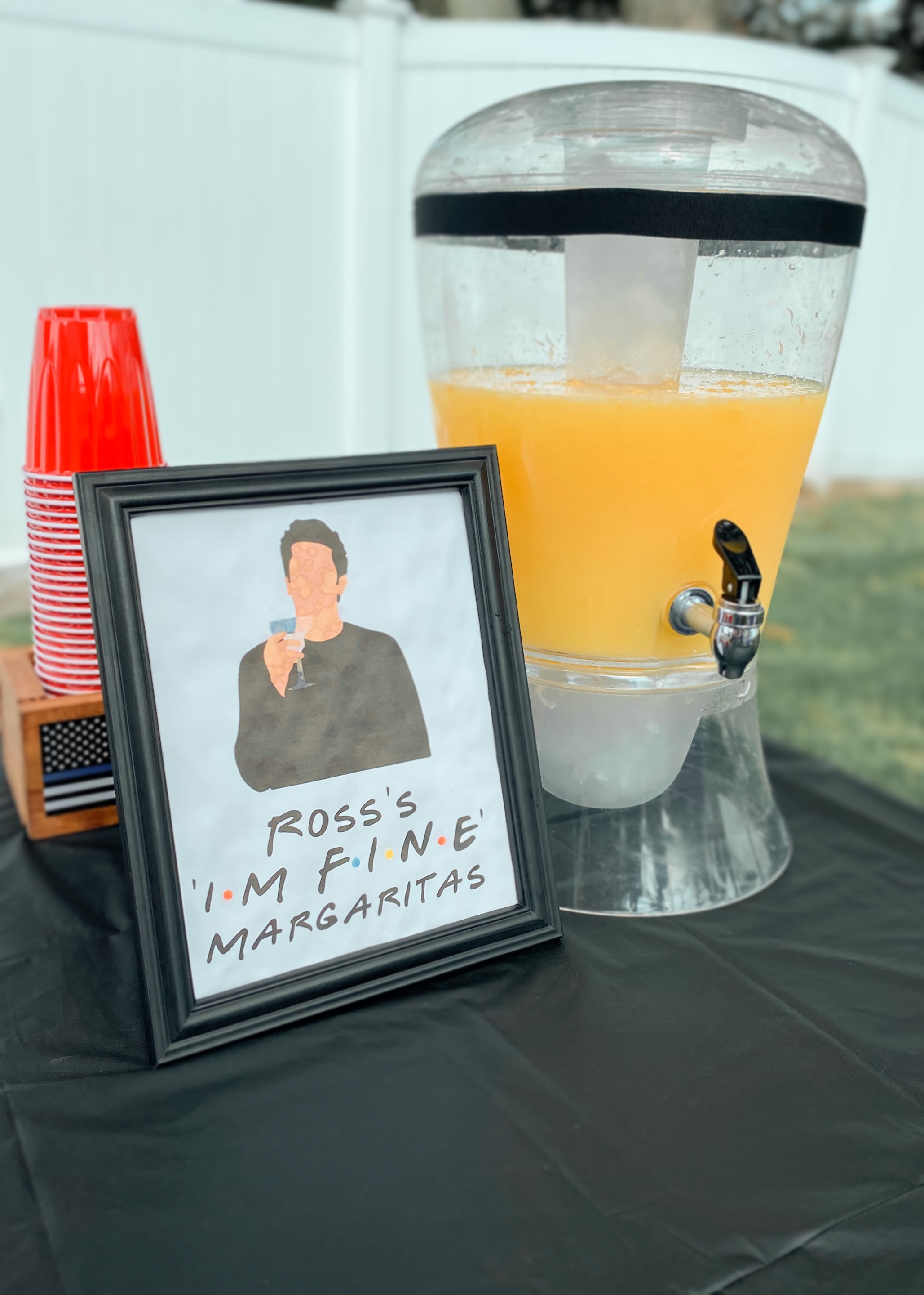 How to throw the BEST ‘FRIENDS’ Themed Party